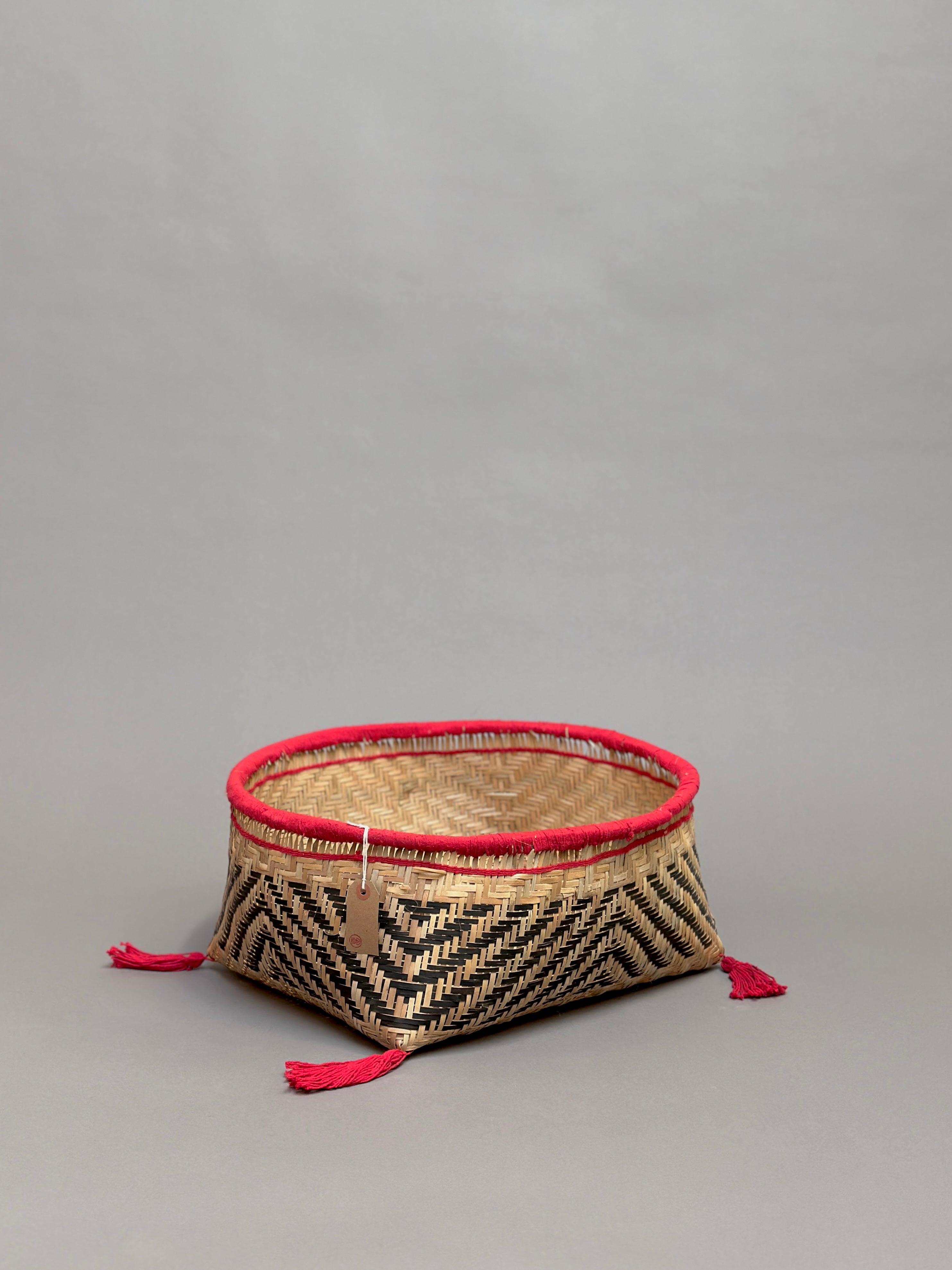 Xingu Low Basket Red Cotton Rim by Mehinako – Incausa